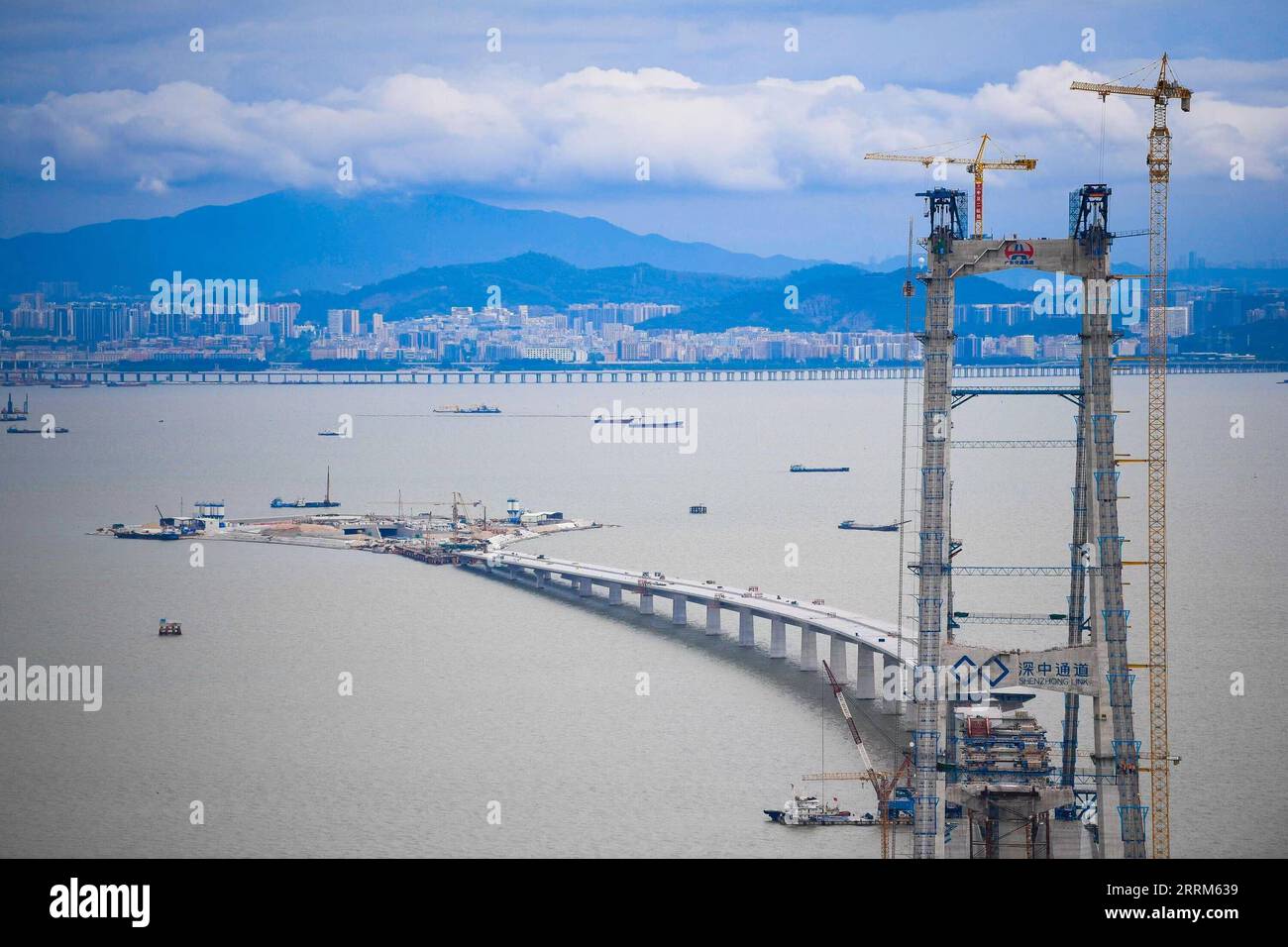 Lingdingyang bridge hi-res stock photography and images - Alamy