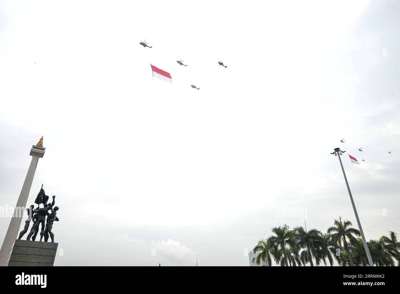 221005 -- JAKARTA, Oct. 5, 2022 -- Aircraft take part in the ...