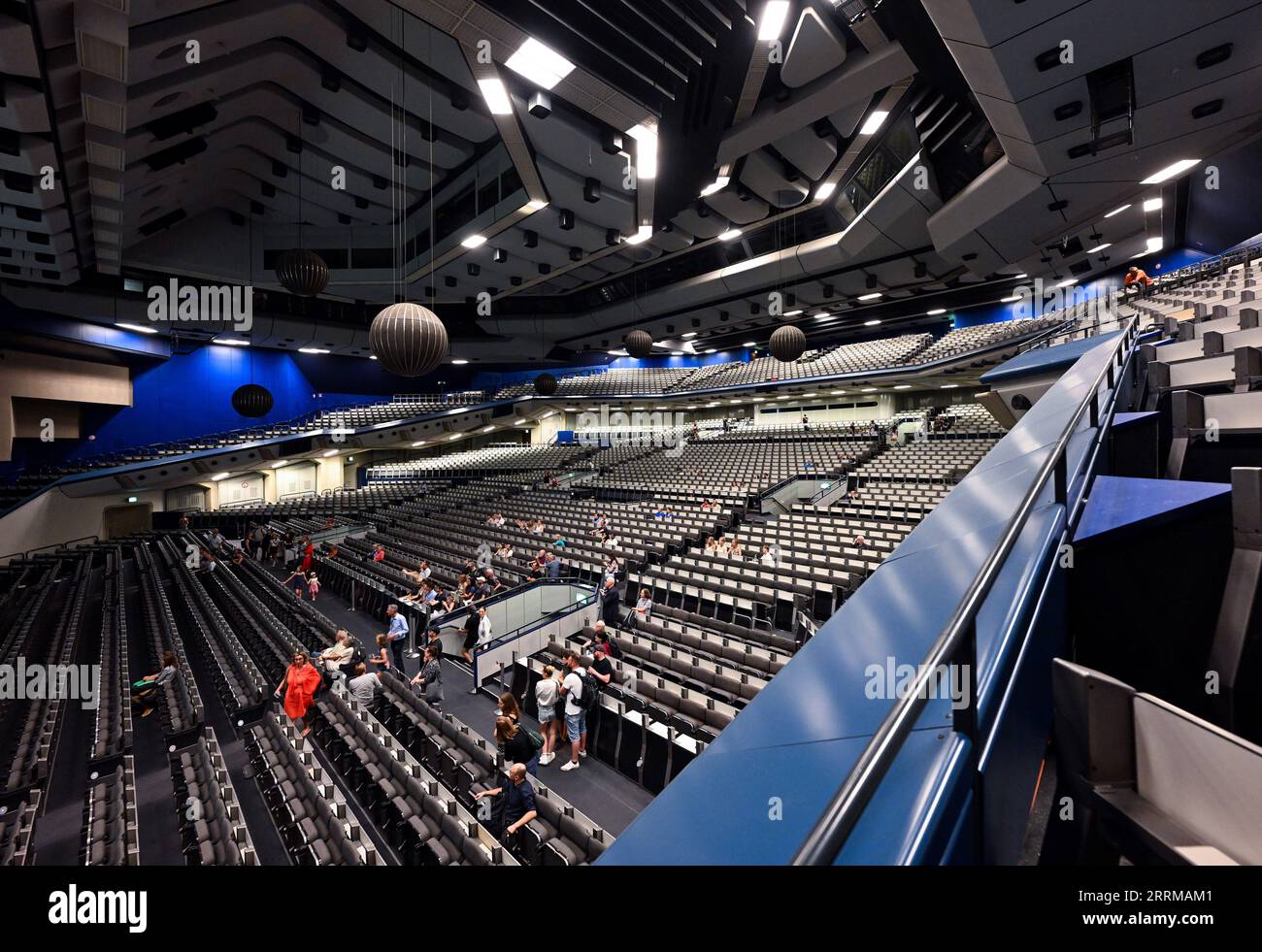 Berlin, Germany. 08th Sep, 2023. The first visitors tour Hall 1 during ...