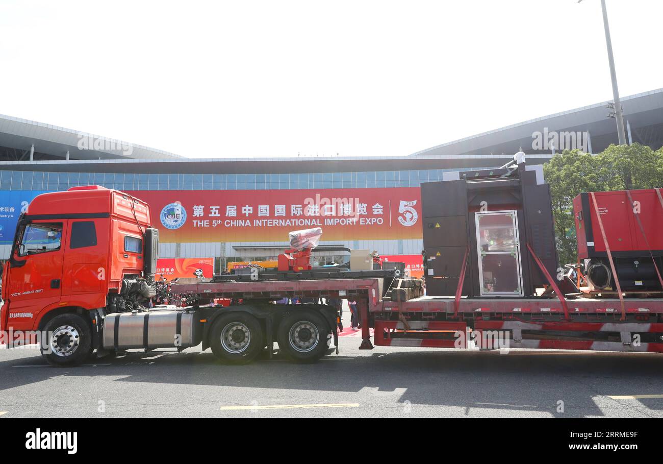 221024 -- SHANGHAI, Oct. 24, 2022 -- This photo taken on Oct. 24, 2022 ...