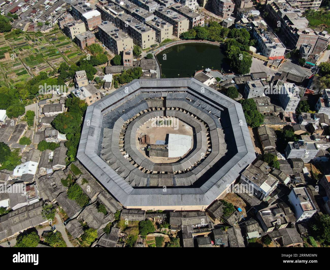 Large octagonal building hi-res stock photography and images - Alamy