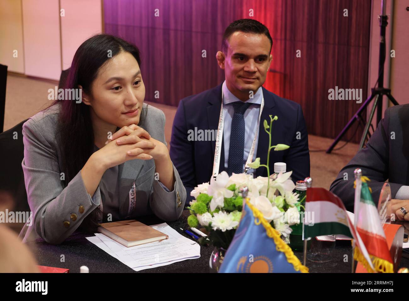 Zhang hong hi-res stock photography and images - Alamy