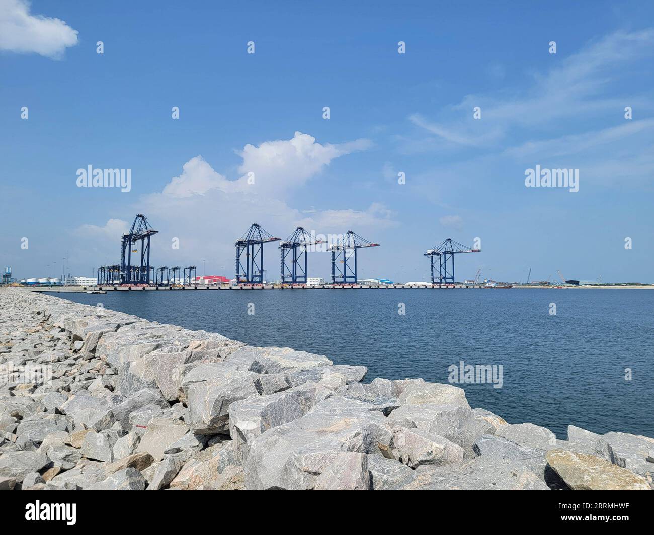 221101 -- LAGOS, Nov. 1, 2022 -- This photo taken on Oct. 31, 2022 ...