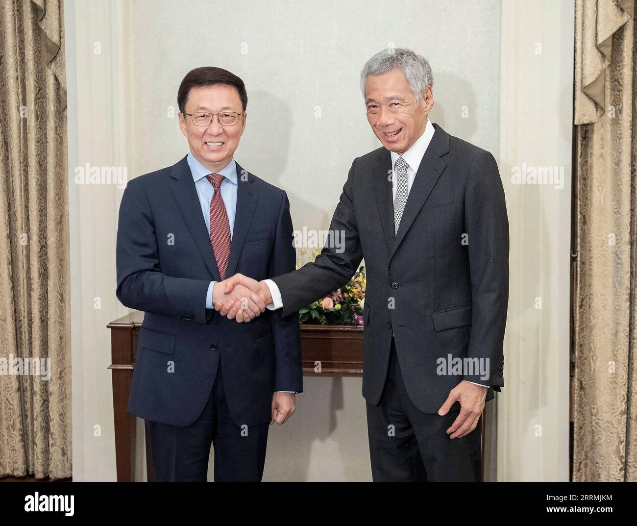 221102 -- SINGAPORE, Nov. 2, 2022 -- Chinese Vice Premier Han Zheng ...