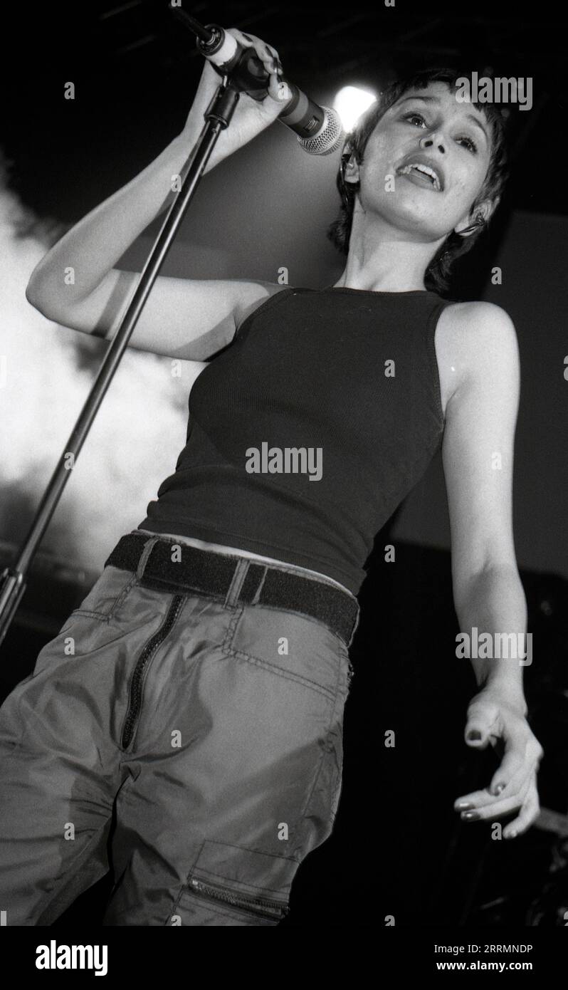 Echobelly performing in 1995 Stock Photo - Alamy