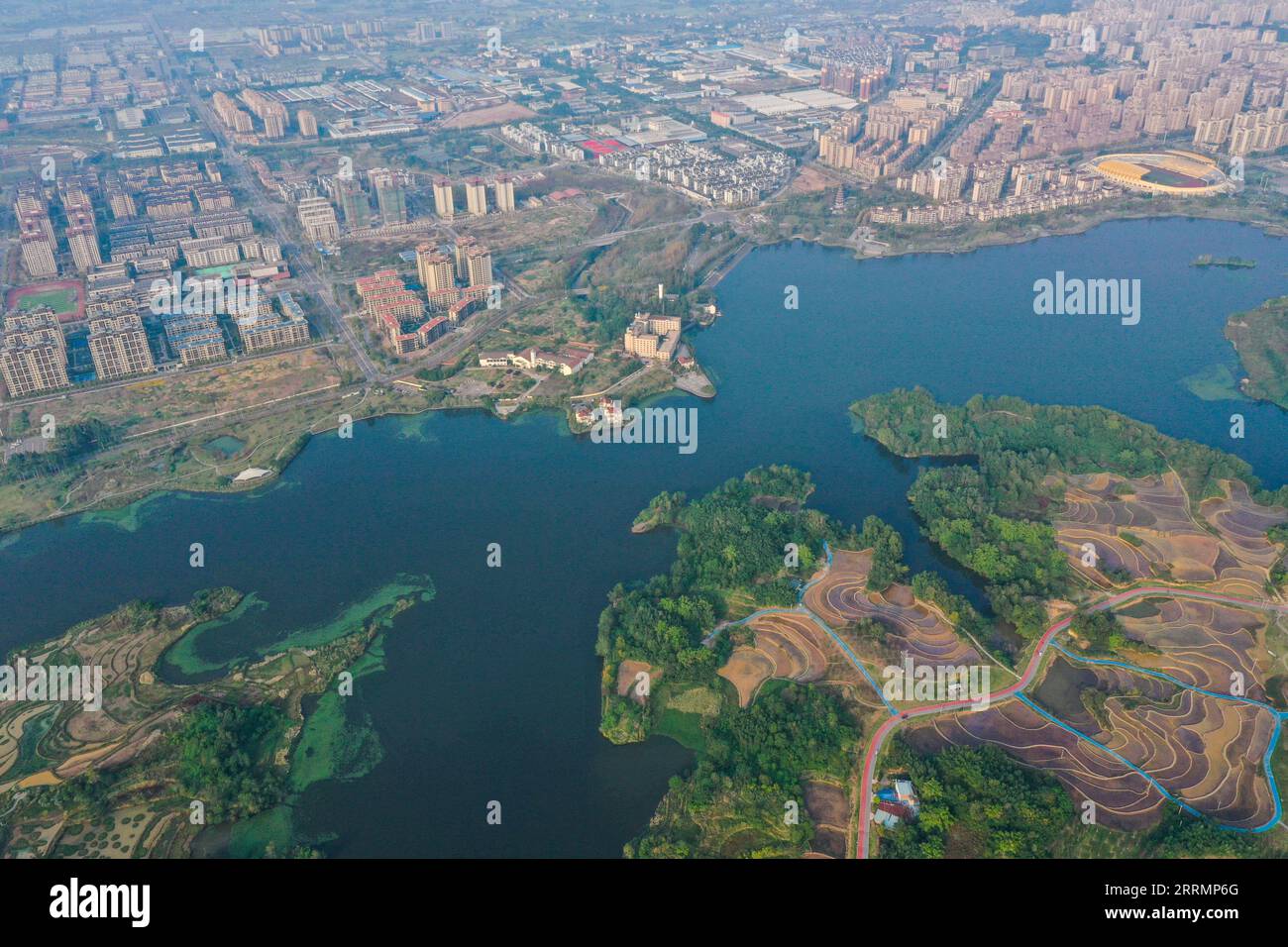 221109 -- CHONGQING, Nov. 9, 2022 -- This aerial photo taken on Nov. 7 ...
