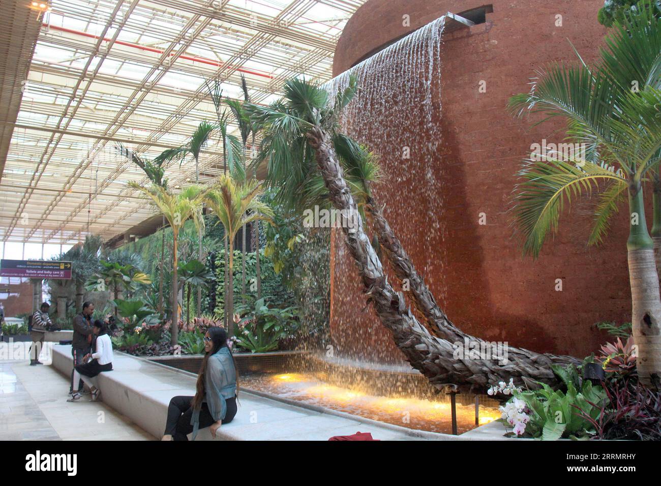 221112 -- BANGALORE, Nov. 12, 2022 -- This photo shows a view of the ... 221112 -- BANGALORE, Nov. 12, 2022 -- This photo shows a view of the ...