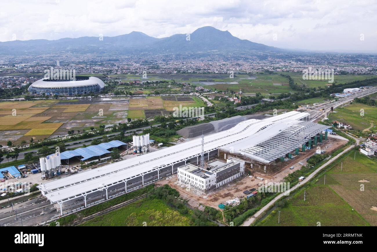221116 -- JAKARTA, Nov. 16, 2022 -- This aerial photo taken on Oct. 27 ...