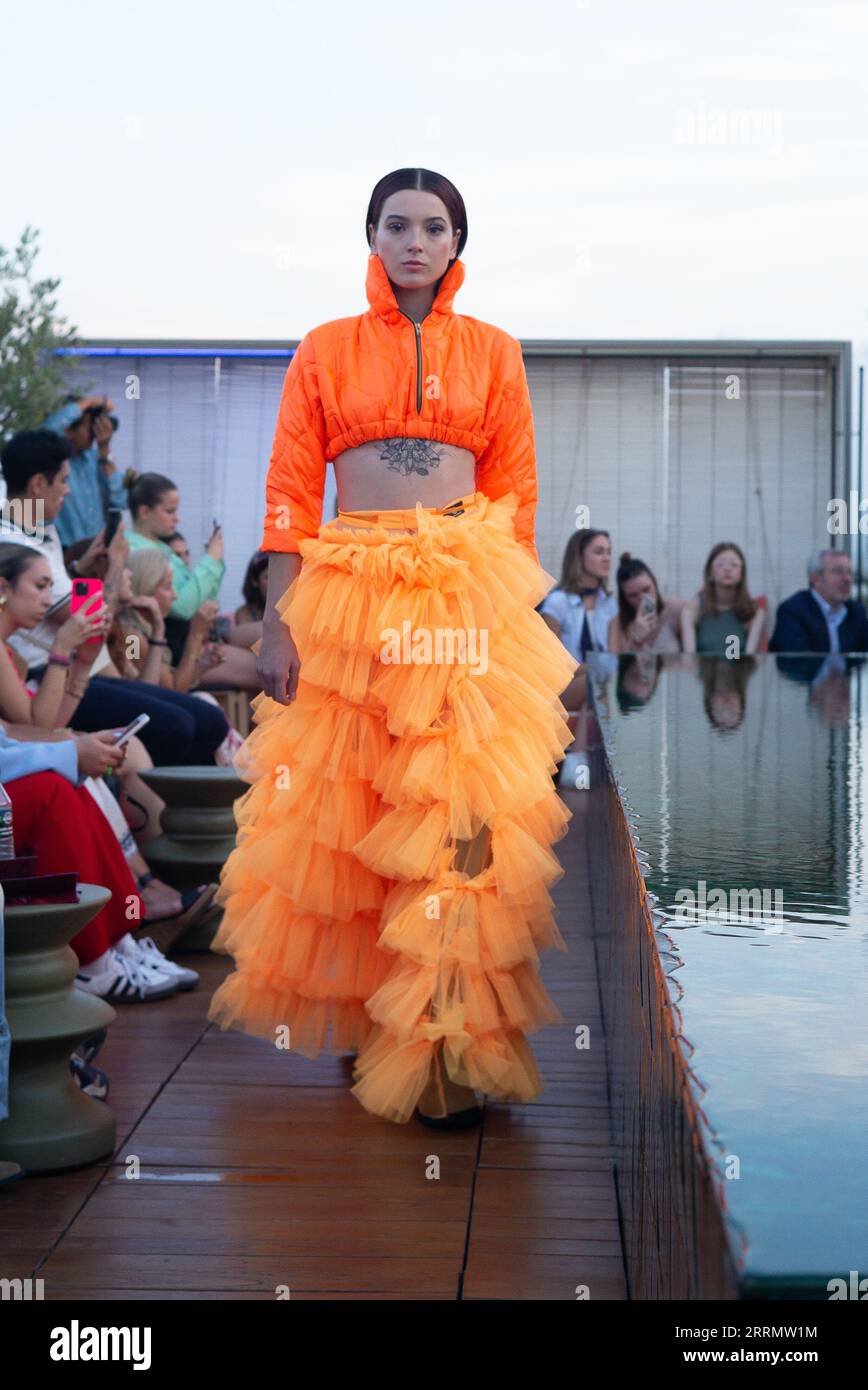 Skintight jeans hi-res stock photography and images - Alamy