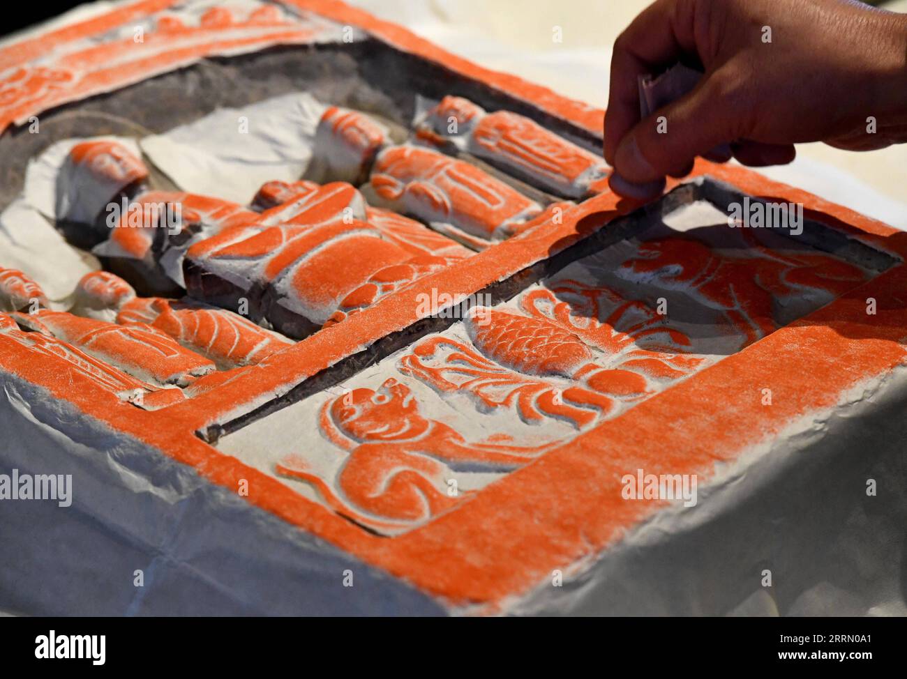 Unmovable hi-res stock photography and images - Alamy