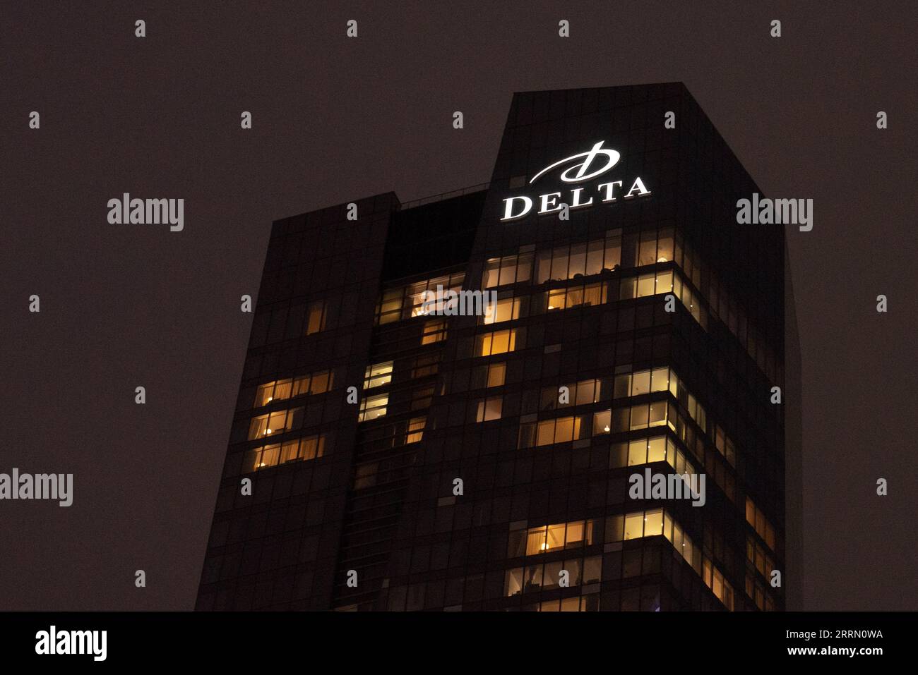 Delta signage hi-res stock photography and images - Alamy