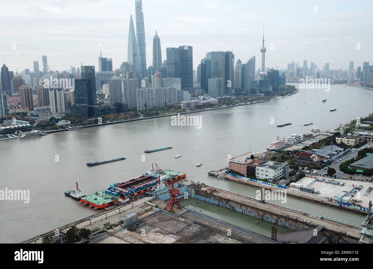 221125 -- SHANGHAI, Nov. 25, 2022 -- The Yangtze No. 2 Ancient ...