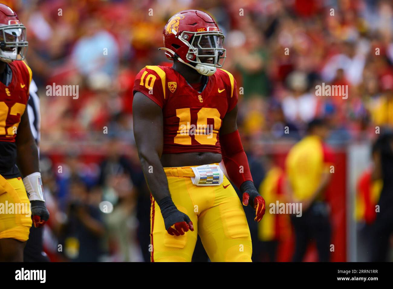 LOS ANGELES, CA - SEPTEMBER 02: USC Trojans defensive end Jamil ...