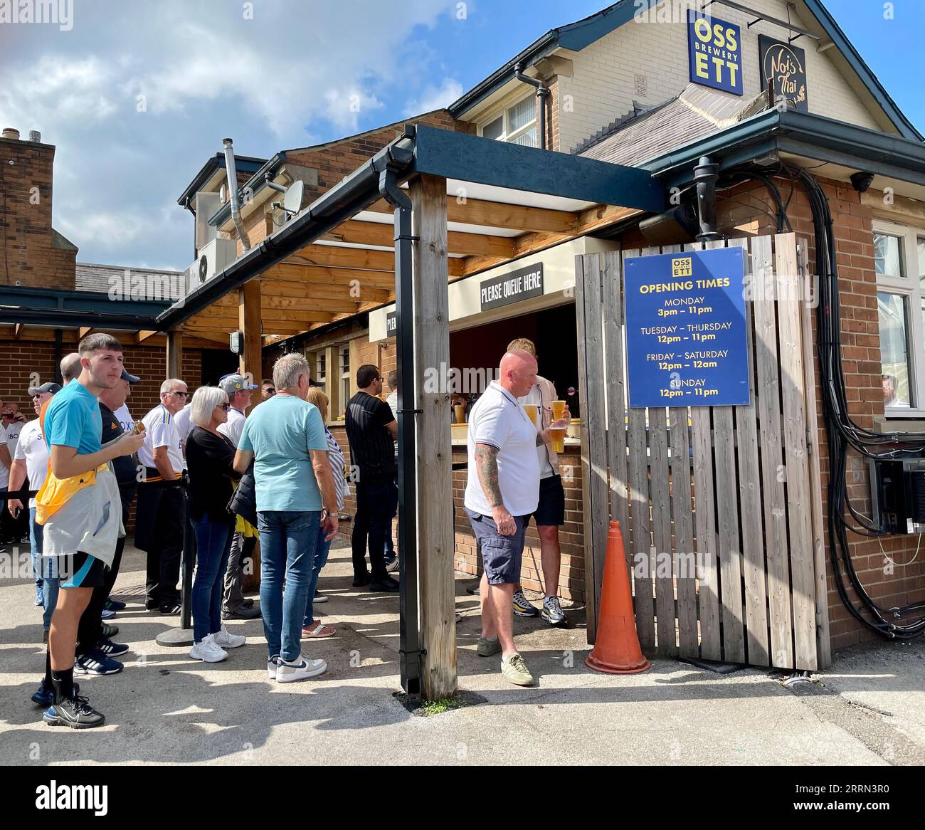 The beer garden at the Old Peacock 3 hours before kickoff in Leeds ...