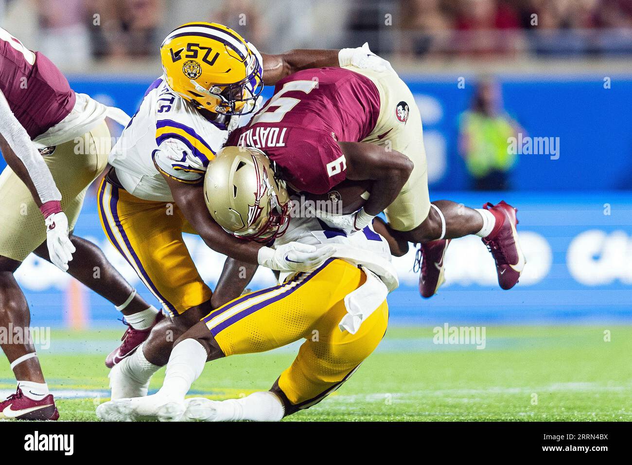 ORLANDO, FL - SEPTEMBER 03: Florida State Seminoles running back ...