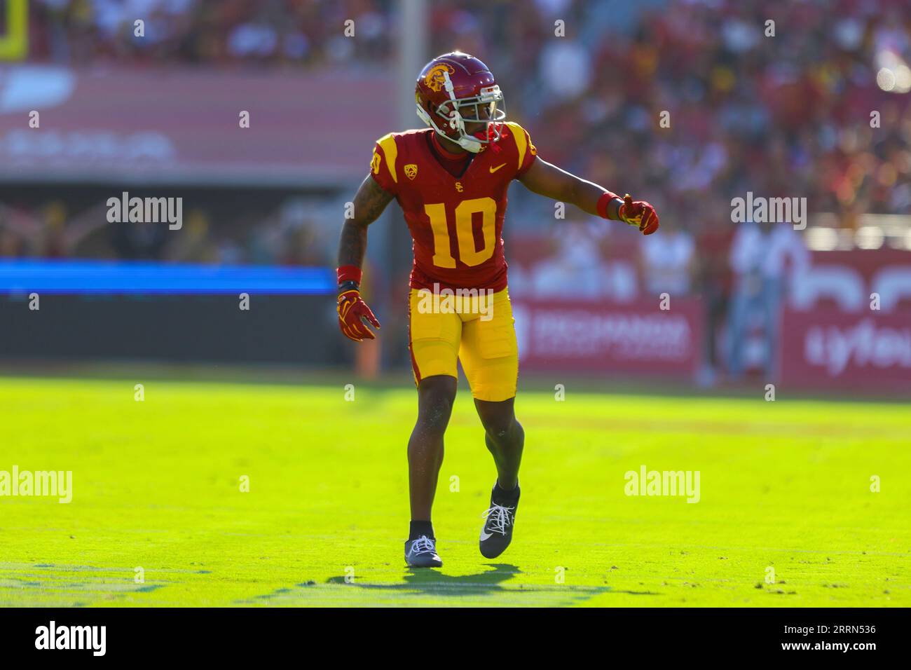 LOS ANGELES, CA - AUGUST 26: USC Trojans wide receiver Kyron Hudson (10 ...