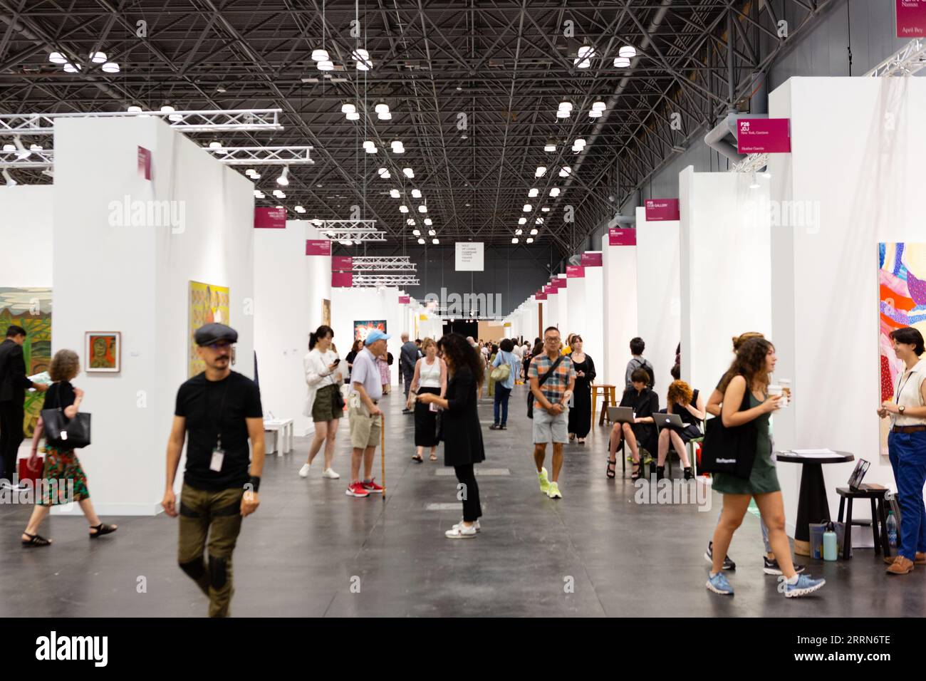 The armory show, manhattan hi-res stock photography and images - Alamy