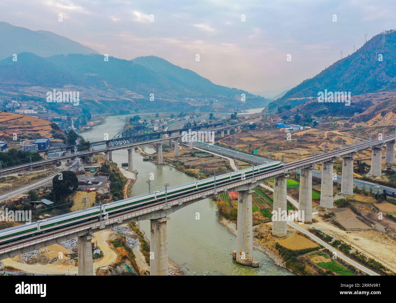 221226 -- CHENGDU, Dec. 26, 2022 -- This aerial photo taken on Dec. 24 ...