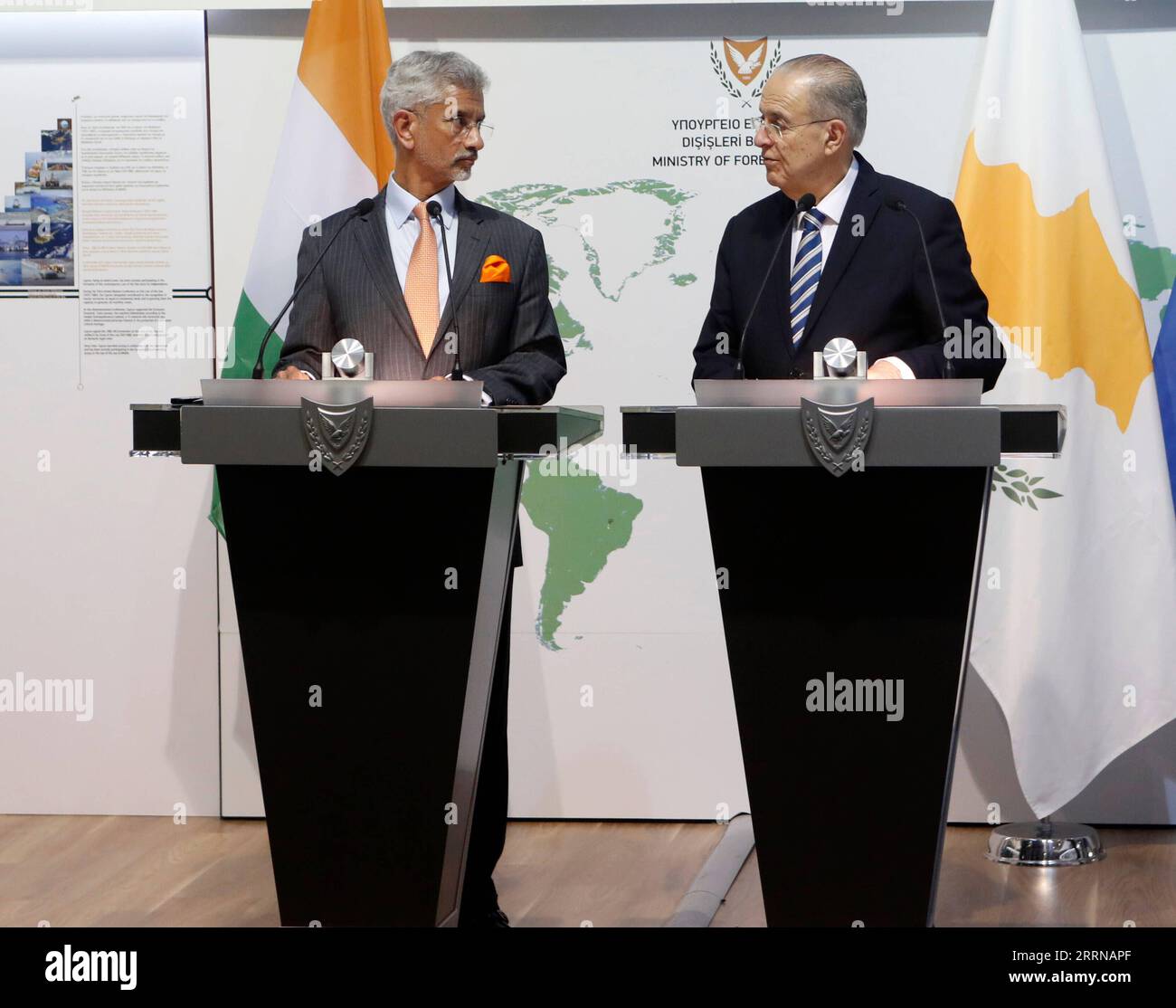 Officialstatement hi-res stock photography and images - Alamy