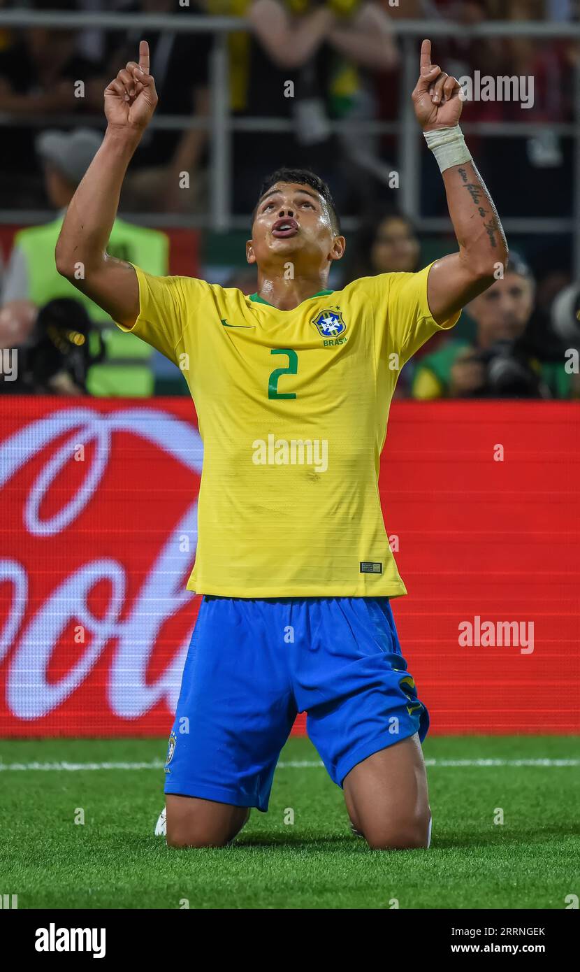 Thiago silva brazil vs serbia 2018 hi-res stock photography and images ...