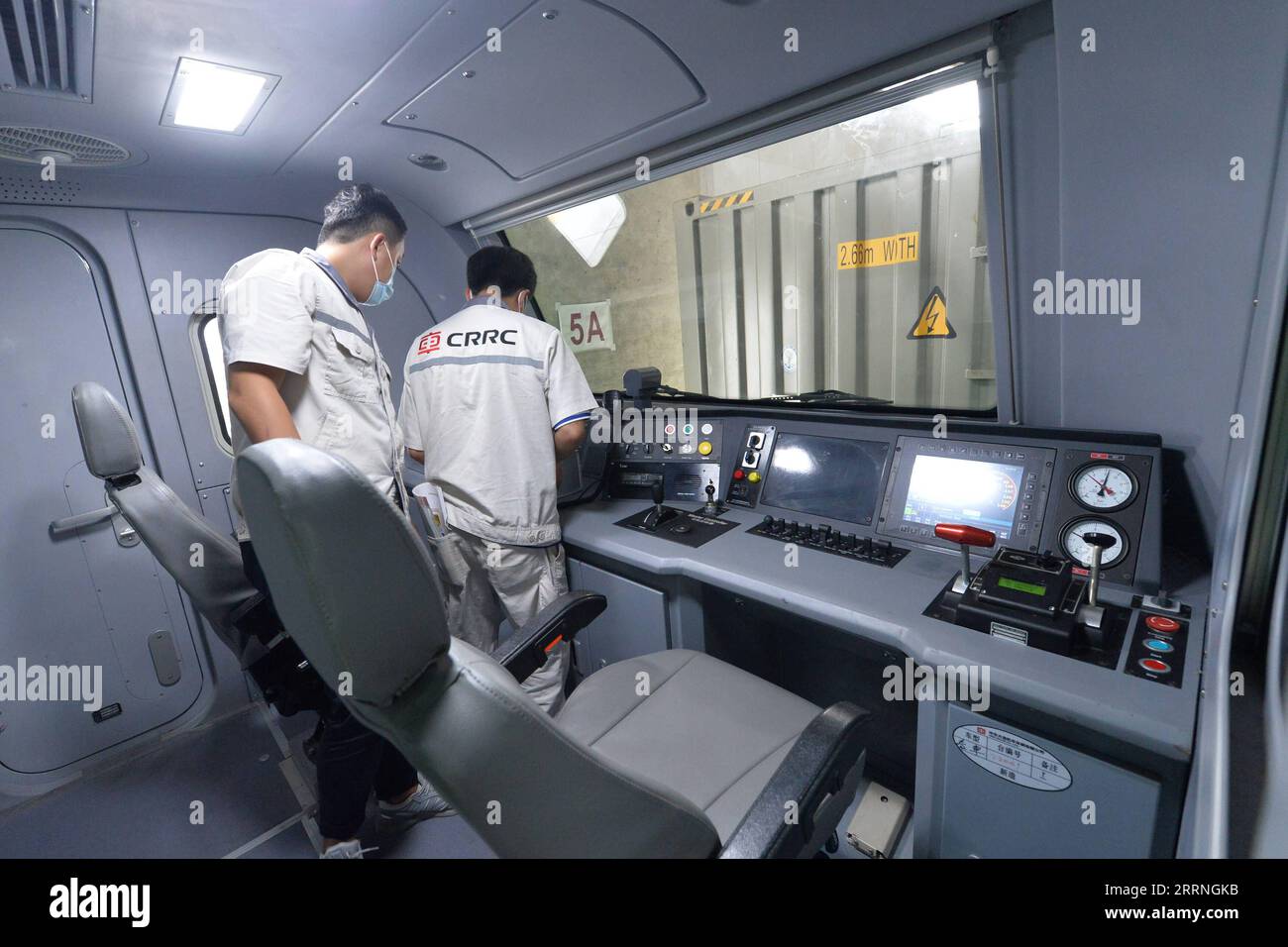 230112 -- BANGKOK, Jan. 12, 2023 -- Staff members from China Railway ...