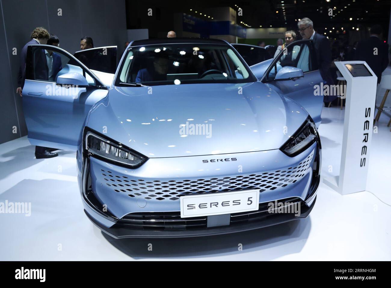 230114 -- BRUSSELS, Jan. 14, 2023 -- People experience a Seres 5 ...