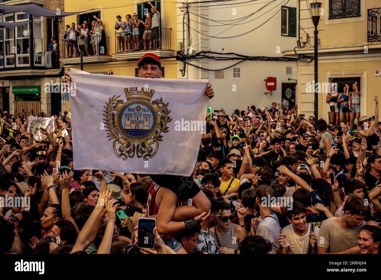 Mahon, Spain. 8th Sep, 2023. The cheering crowd dances during the ...