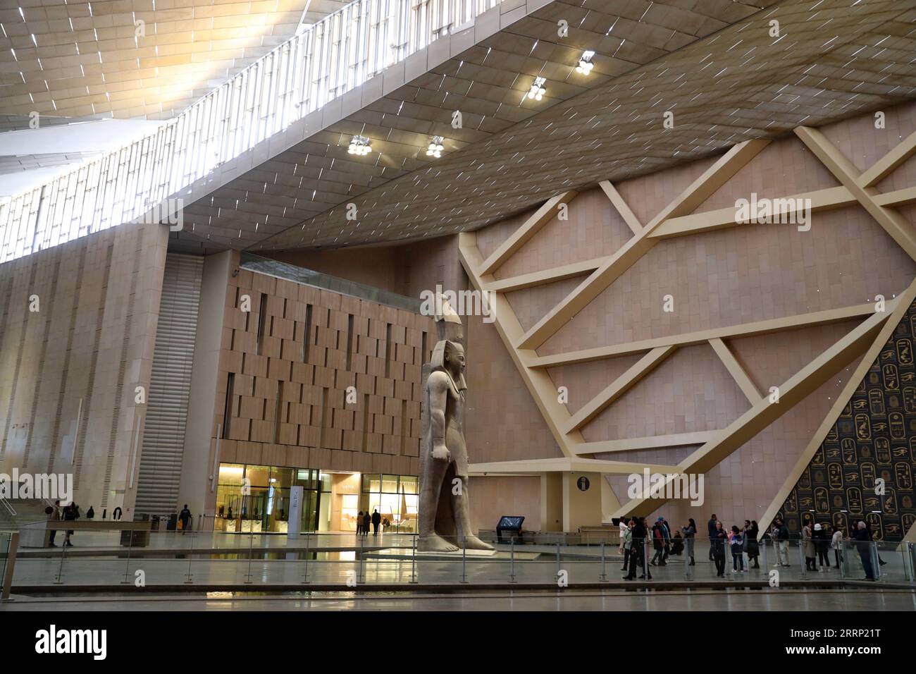 230212 -- GIZA, Feb. 12, 2023 -- Tourists visit the open areas of the ...