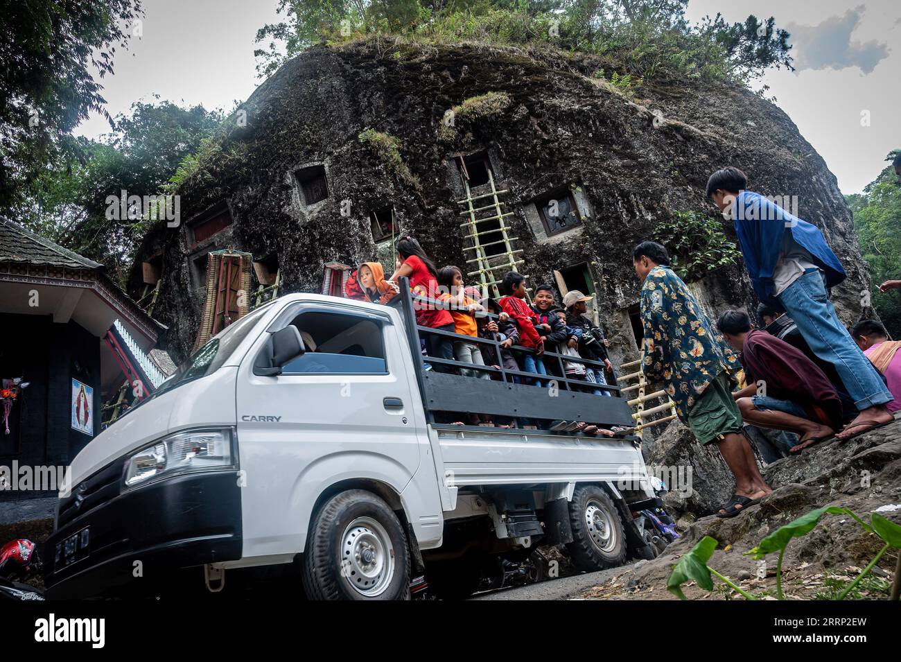 North Toraja, Indonesia. 03rd Sep, 2023. Family members visit the ...