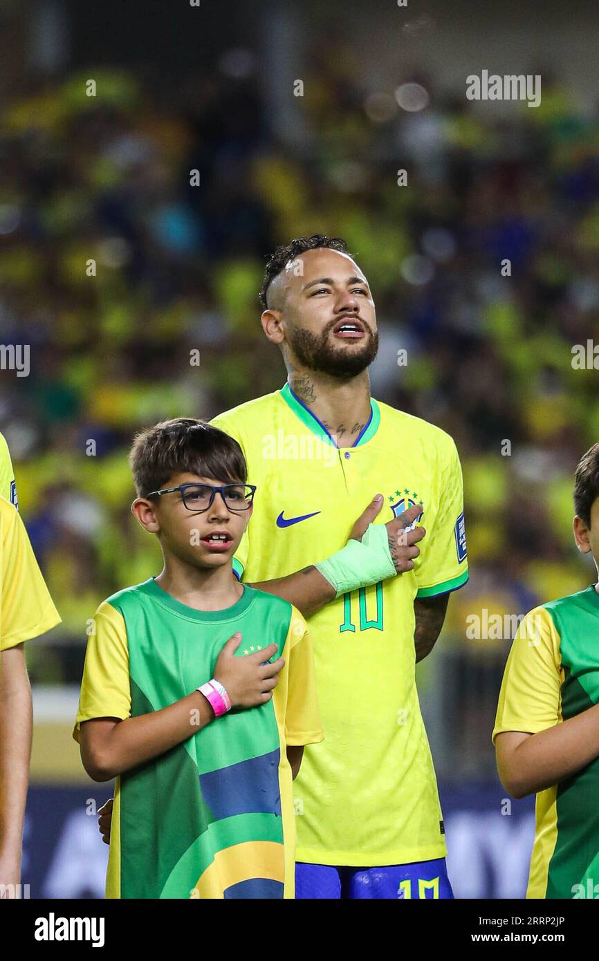 Neymar face hi-res stock photography and images - Alamy