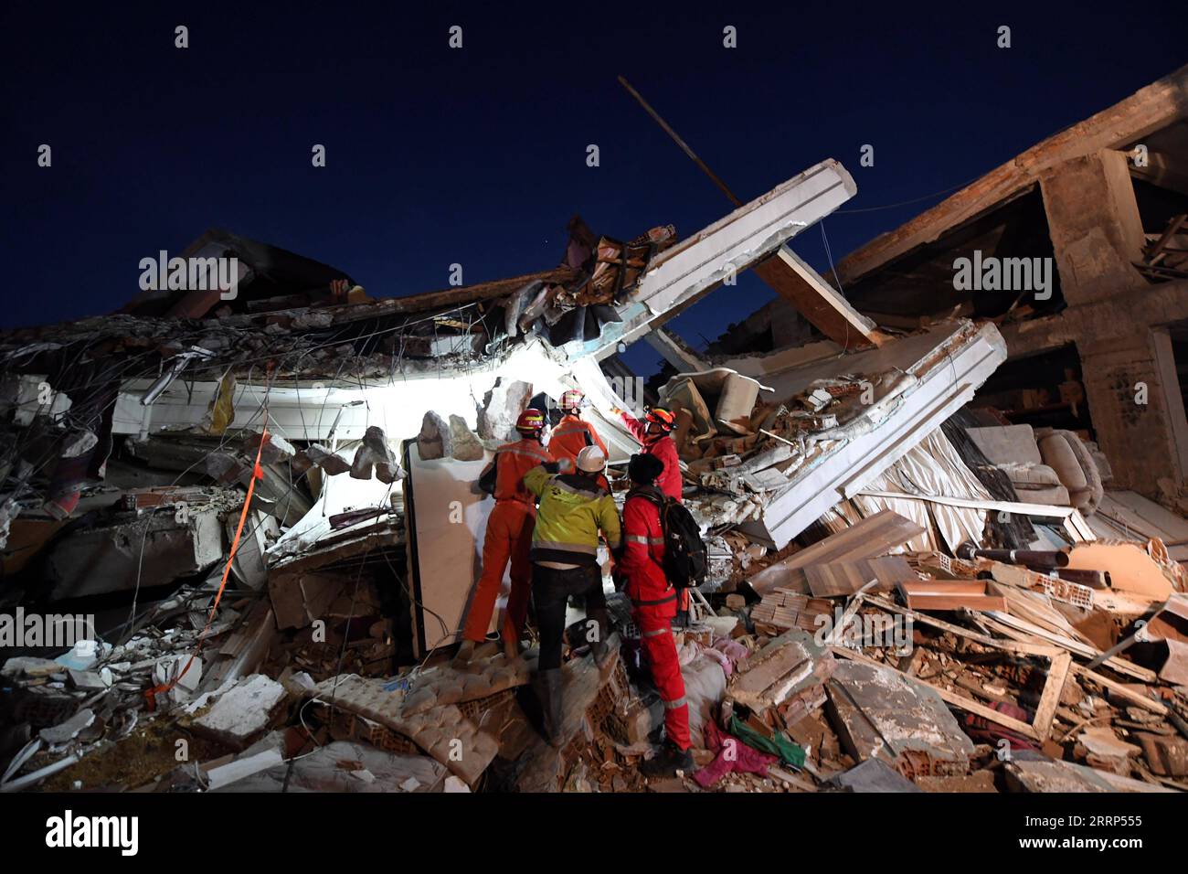 230220 -- ISTANBUL, Feb. 20, 2023 -- Members of China Search and Rescue ...