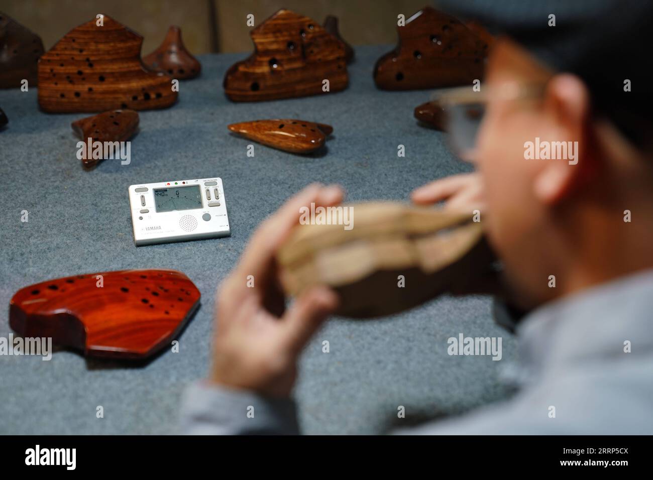 China hebei ocarina musical hi-res stock photography and images - Alamy