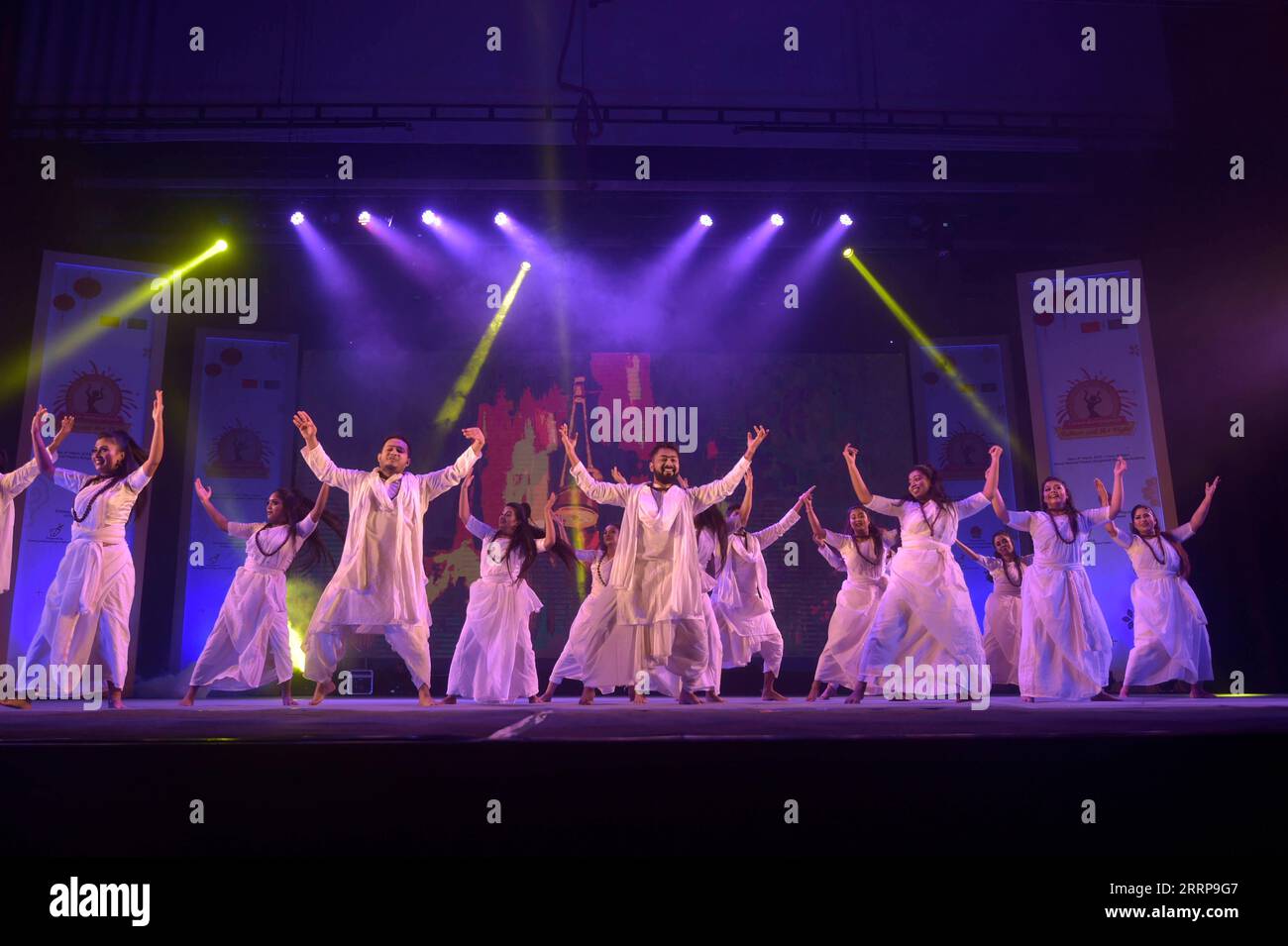 230306 -- DHAKA, March 6, 2023 -- Bangladeshi artists perform during the China-Bangladesh ...