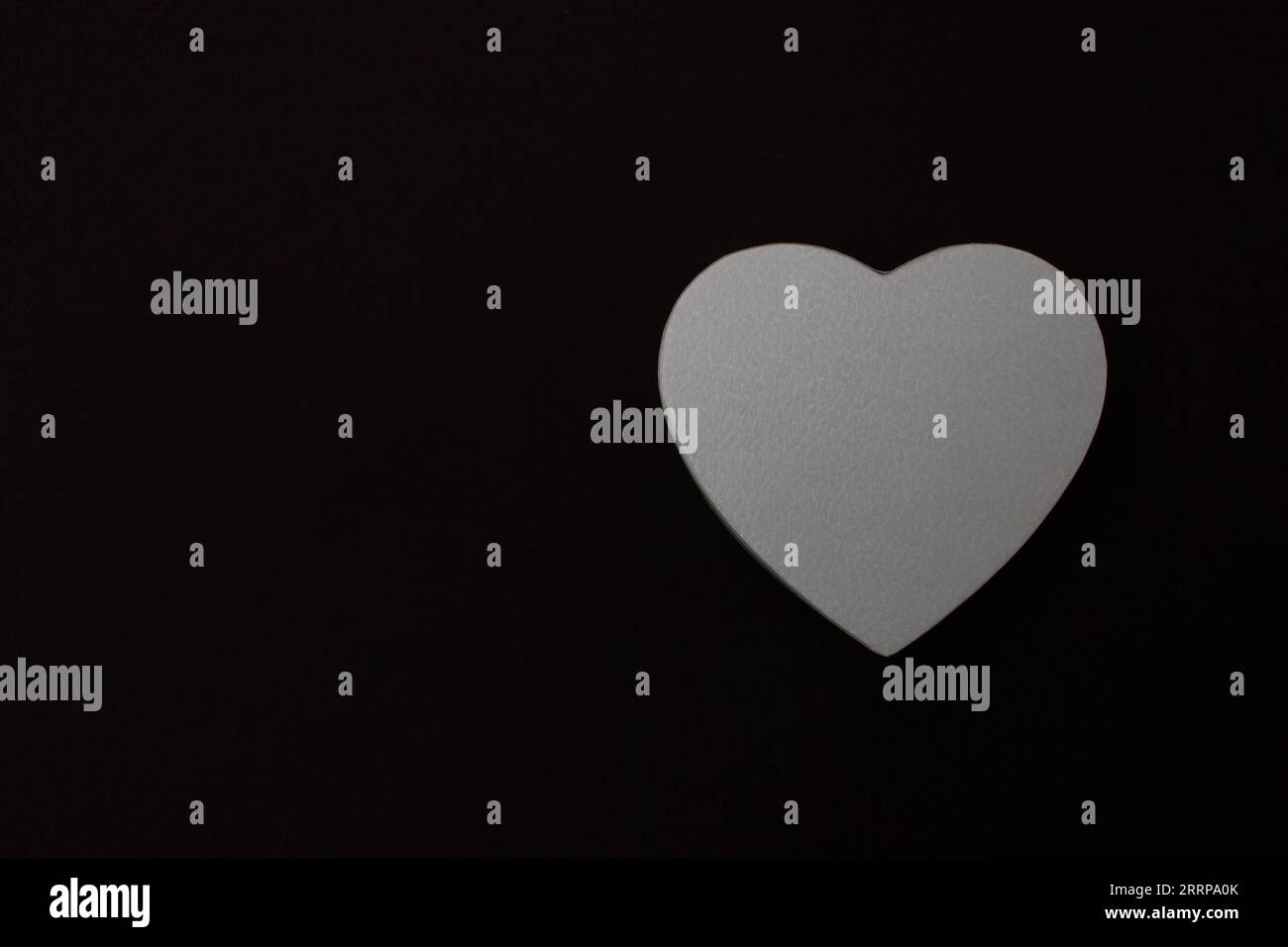 Silver heart icon isolated on black background. love symbol Valentine's ...