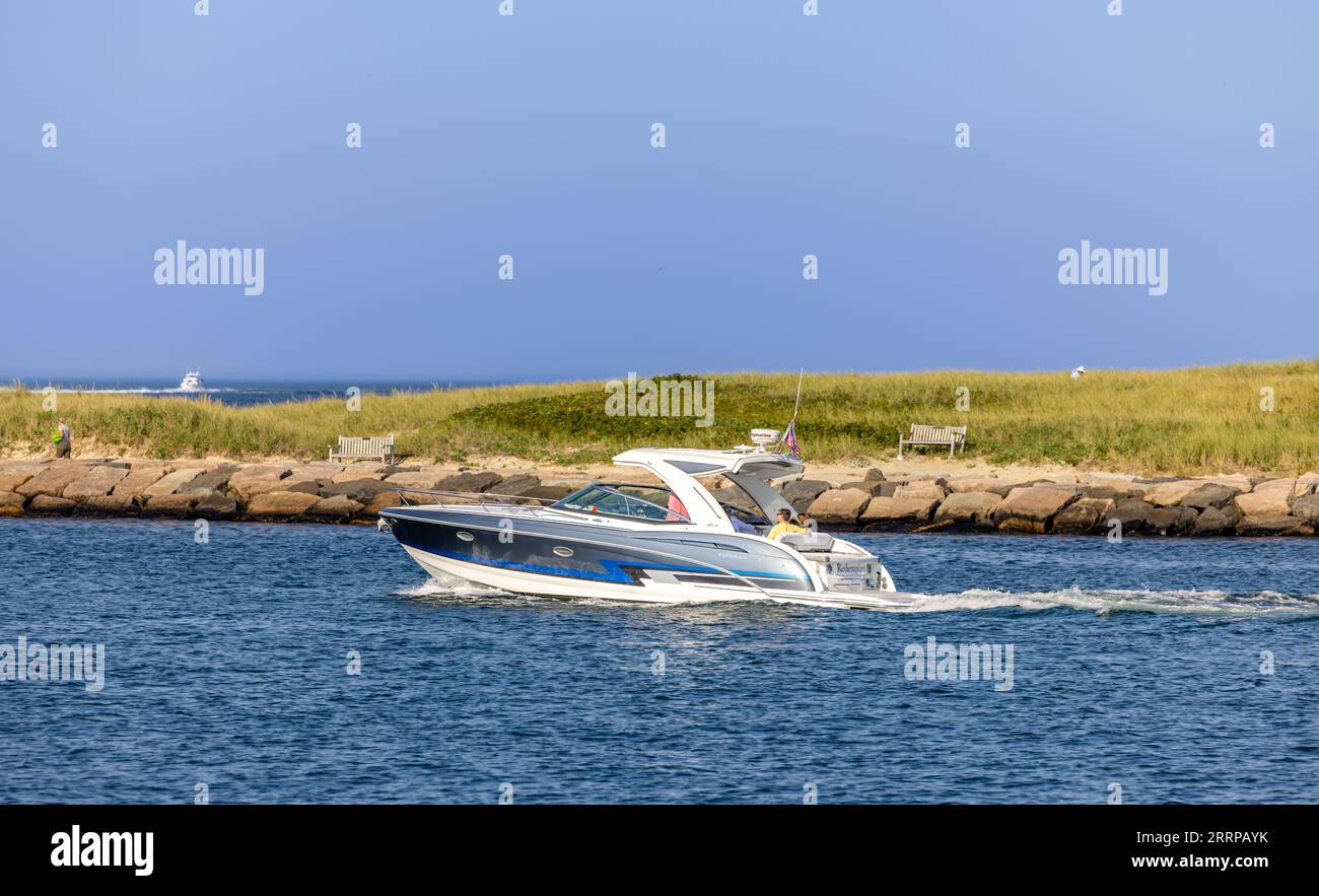 Formula boat hi-res stock photography and images - Alamy
