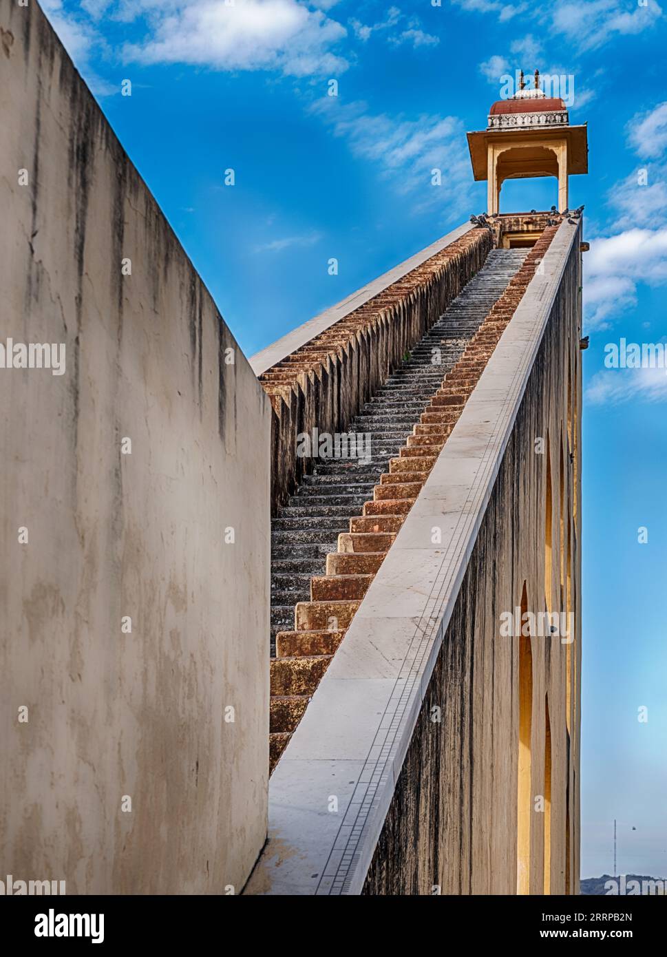 Large equinoctial sundial hi-res stock photography and images - Alamy