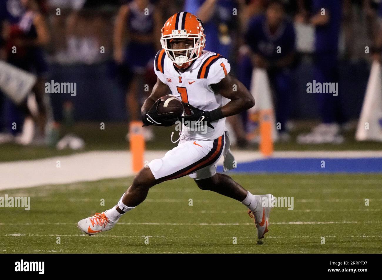 Illinois wide receiver Isaiah Williams runs the ball during the second ...