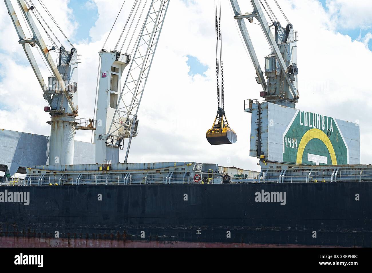 Acu port hi-res stock photography and images - Alamy