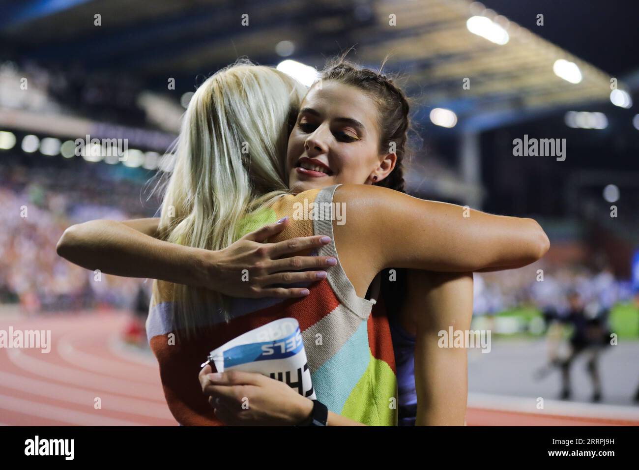 Brussels, Belgium. 8th Sep, 2023. Yaroslava Mahuchikh (R) of Ukraine ...