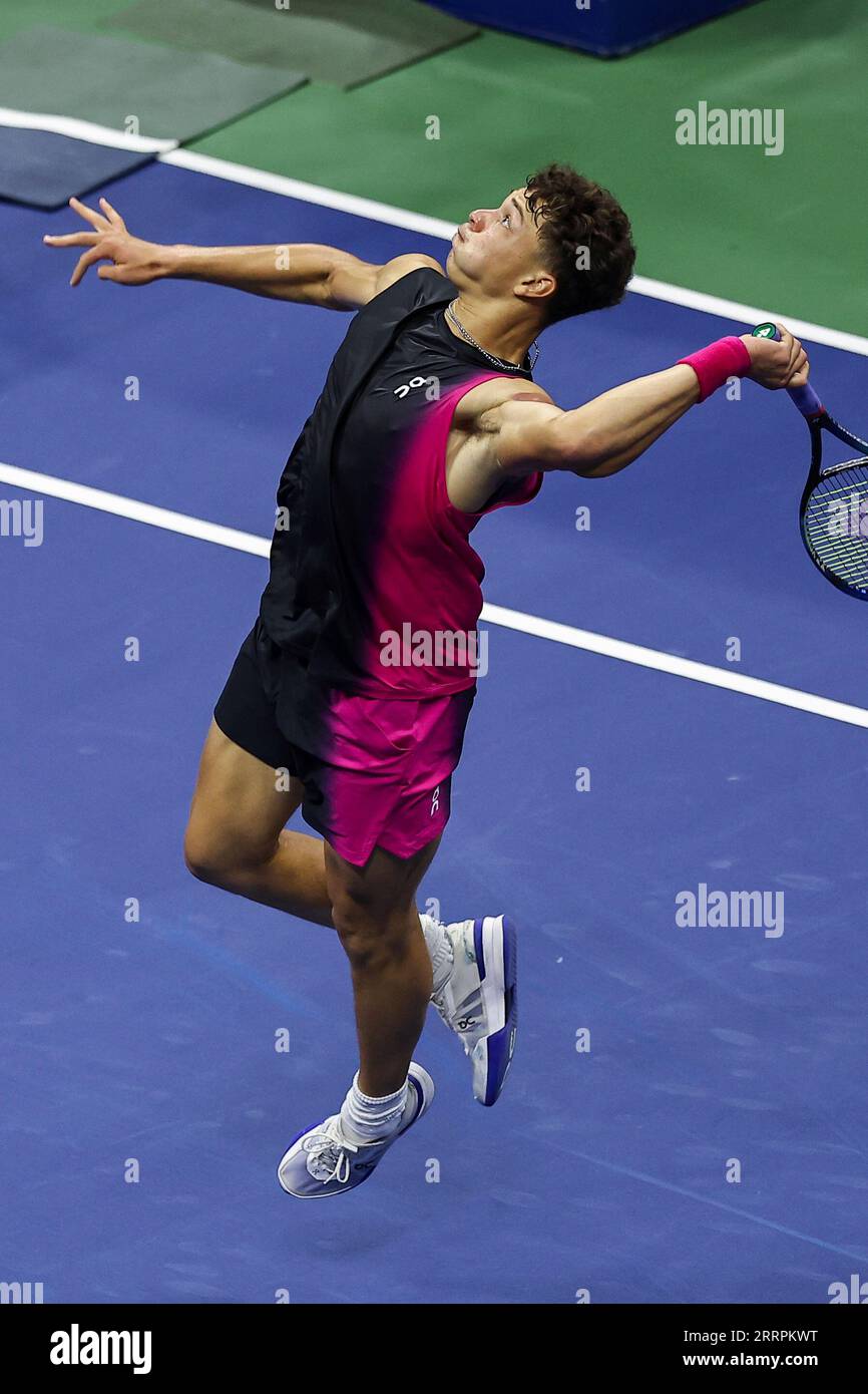 Ben Shelton in action during a men's singles semifinal match at the ...