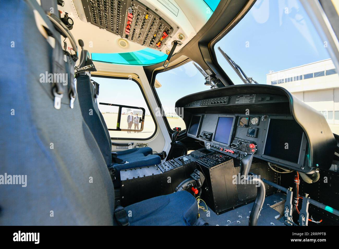 Interior of a medical transport helicopter hi-res stock photography and ...