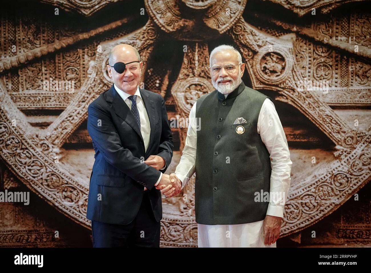 Neu Delhi, India. 09th Sep, 2023. German Chancellor Olaf Scholz (l, SPD ...