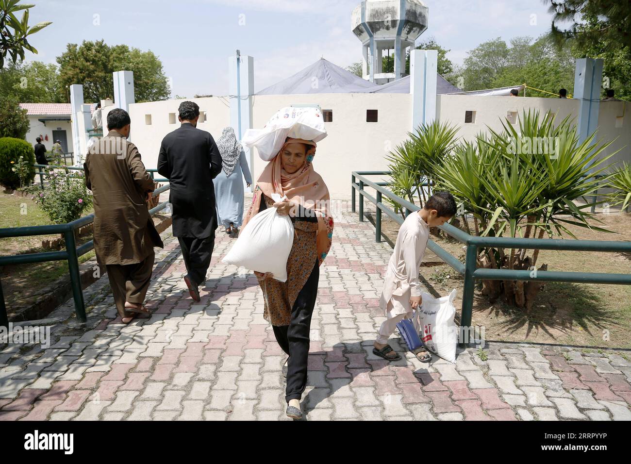 Ration bags hi-res stock photography and images - Alamy