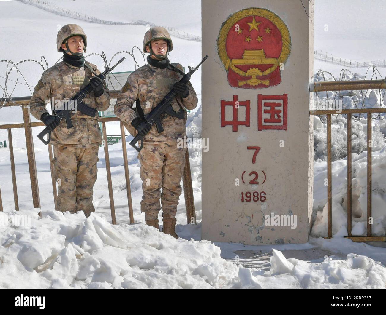 Low altitude spots hi-res stock photography and images - Alamy