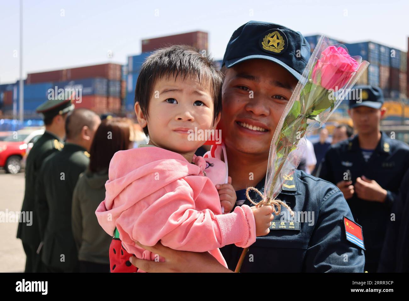 230429 -- JEDDAH, April 29, 2023 -- A child evacuated from Sudan by the Chinese People s ...