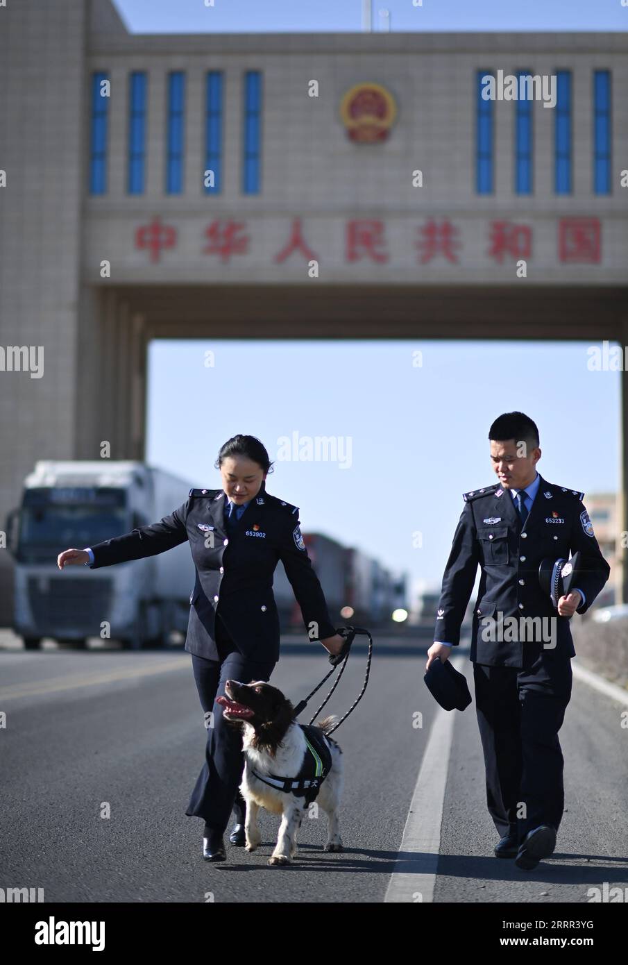 230501 -- ALATAW PASS, May 1, 2023 -- Cui Hongwu R and Liu Xin walk ...