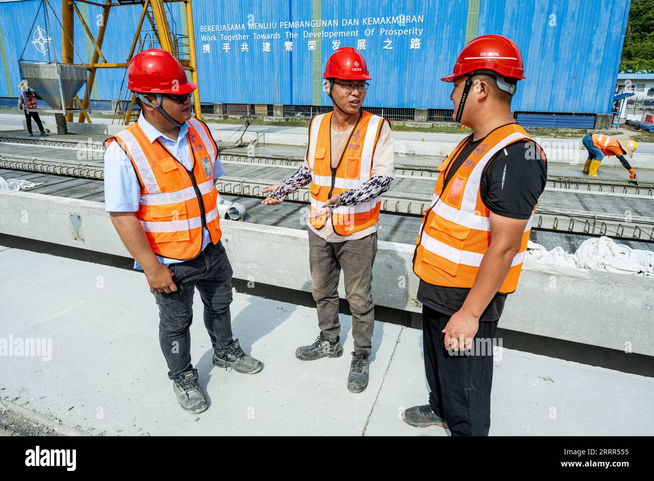 230505 -- KOTA BHARU, May 5, 2023 -- Zhang Tan R, leader of the first ...