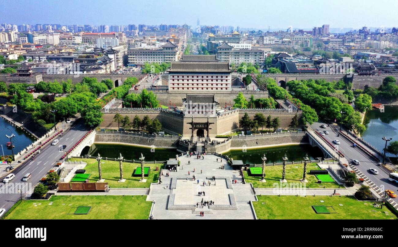 Wall built by the qin hi-res stock photography and images - Alamy