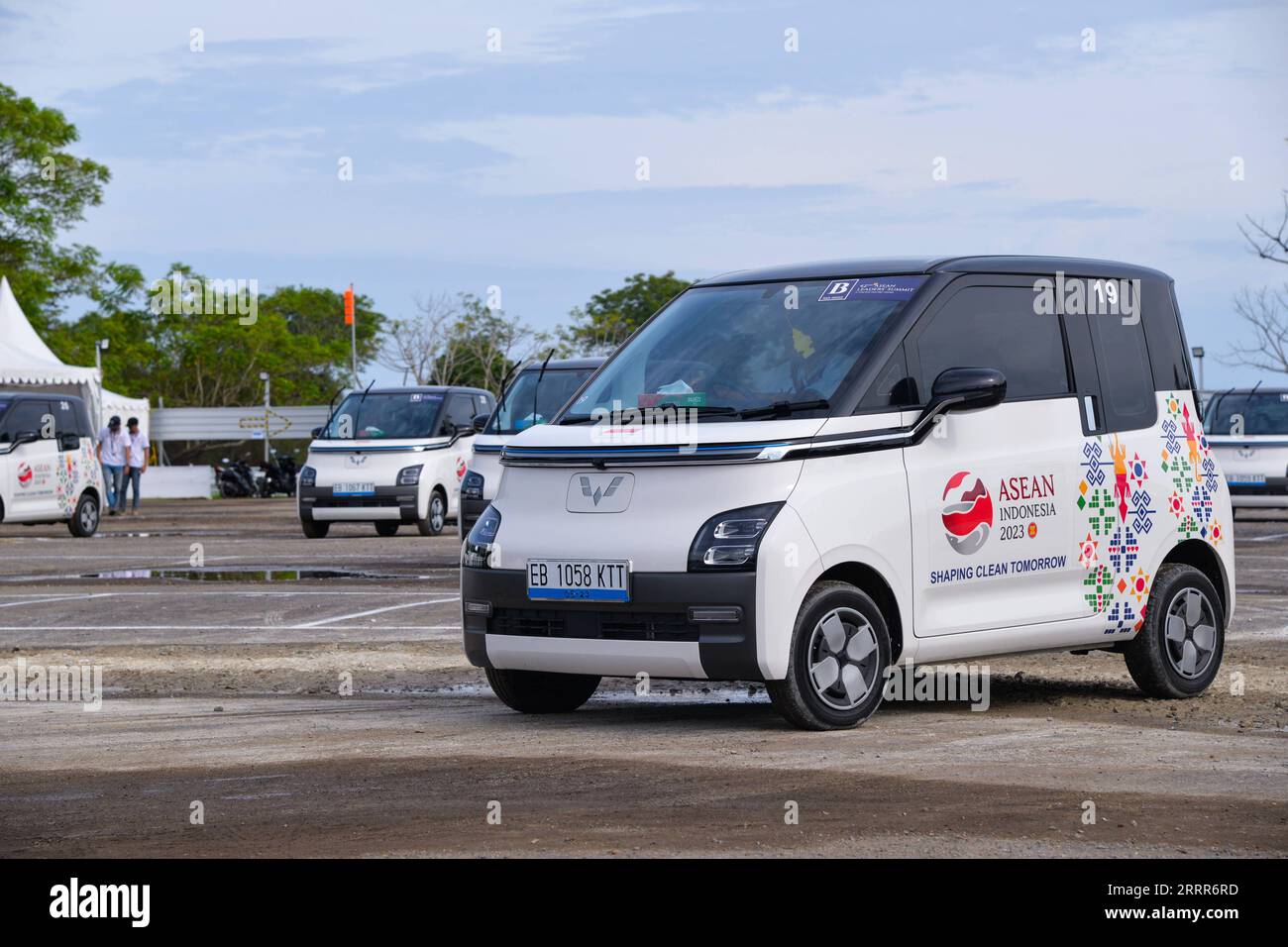 Wuling motors hi-res stock photography and images - Alamy