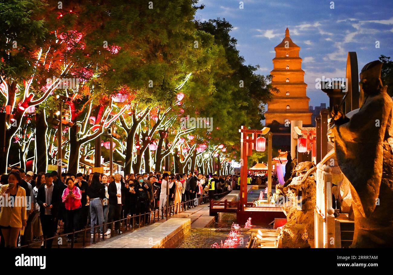 Grand tang dynasty everbright city hi-res stock photography and images ...